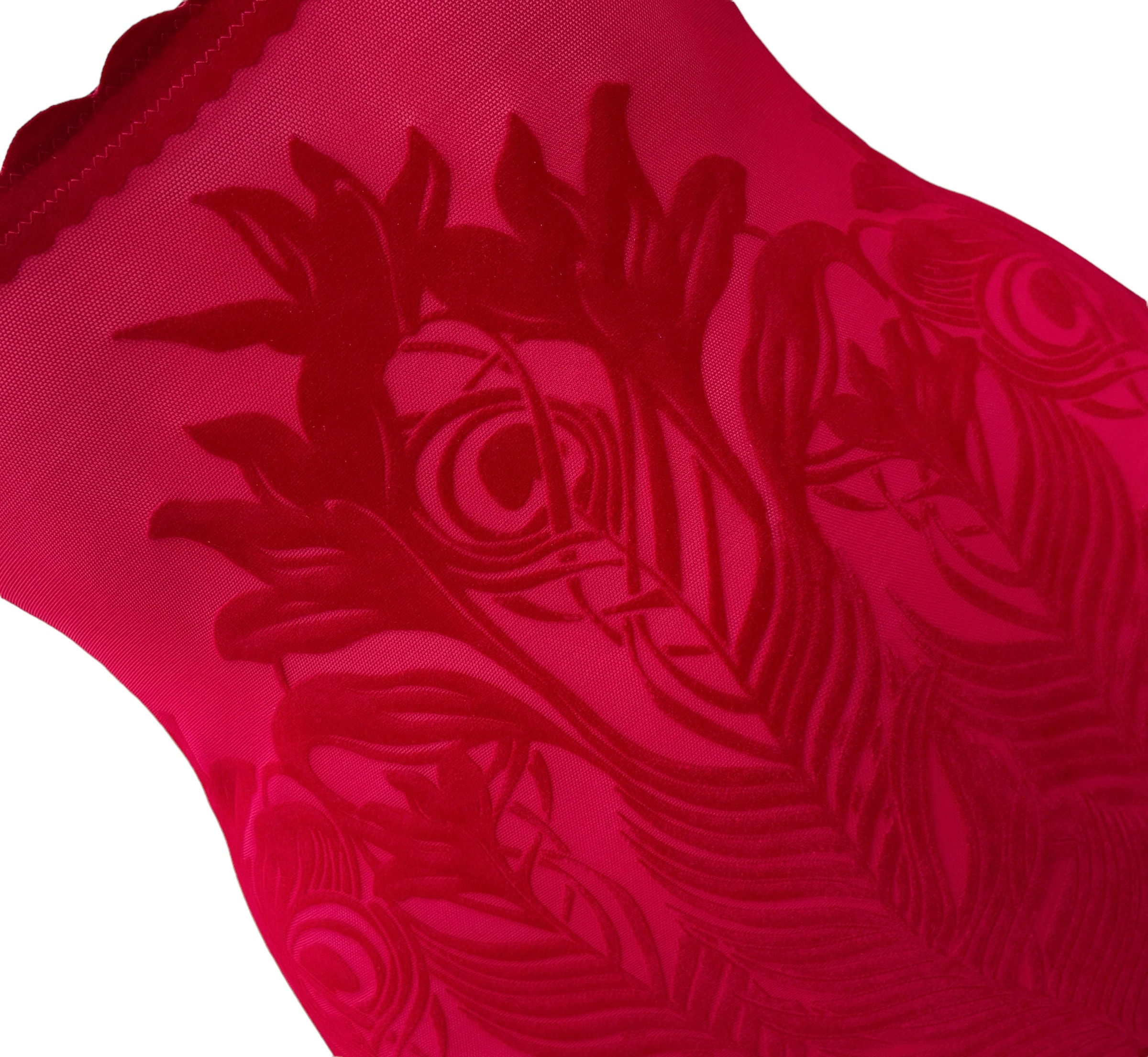 Triumph Highwaist Slip Enchanted Magic Boost Velvet - chillichoo.com